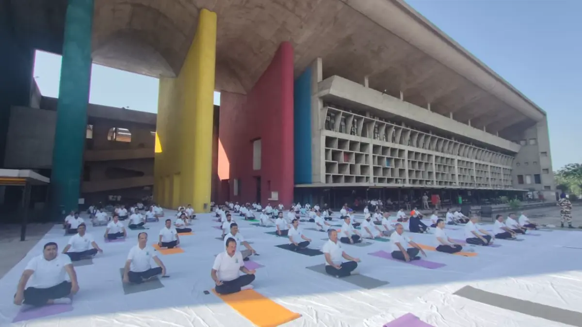 Judges, lawyers, court staff mark International Day of Yoga at ...