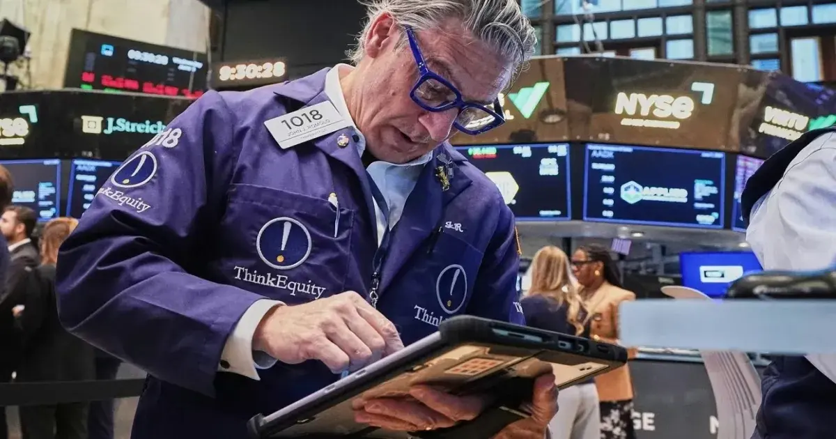US Stocks Rise As Dow Gains 331 Points And Tech Extends Rebound | Dailyhunt