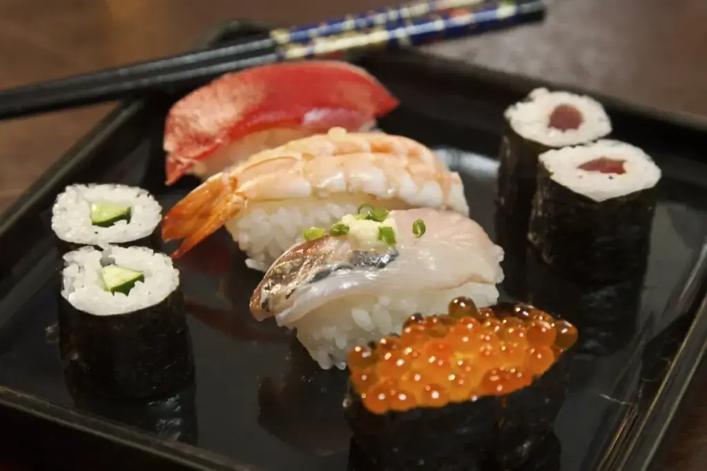Young Diners Wait Up to 14 Hours as Japanese Sushi Chain Sparks Frenzy ...