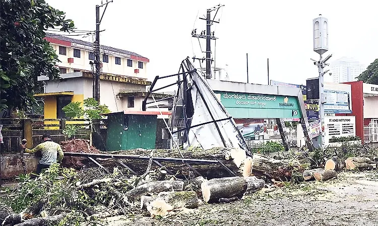 Heavy rain lashes Dakshina Kannada:Orange alert issued for 4 days ...