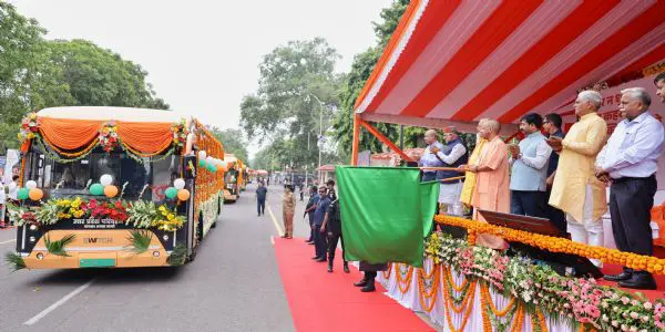 Net Zero goal: UP CM flags off 45 electric buses to boost connectivity ...