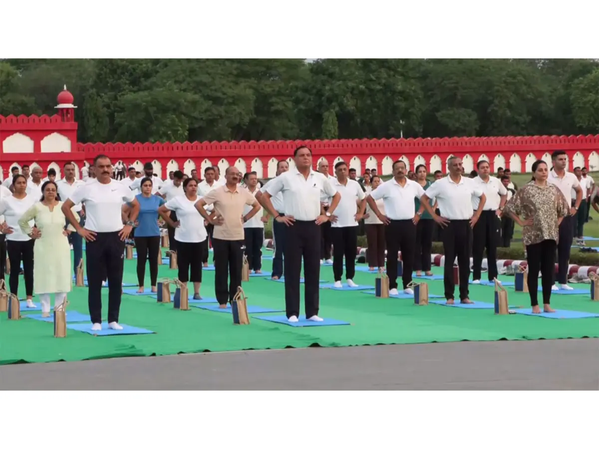 Indian Army marks International Yoga Day nationwide, Army Chief leads ...