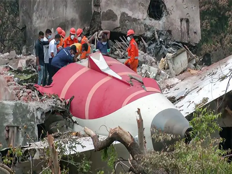 Pilots' body flags 'discrepancy' in Air India crash probe, simulator ...