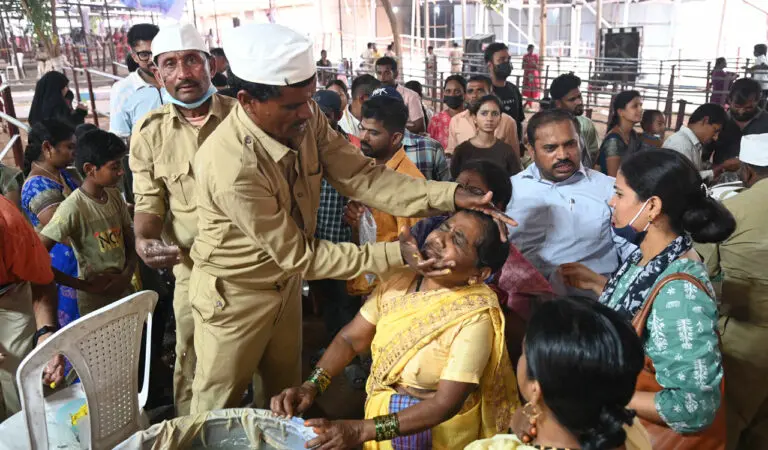 Visitors flock to Hyderabad for fish prasadam event | Dailyhunt