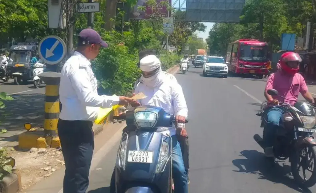 Gujarat recovers Rs 5.21 crore in helmet drive | Dailyhunt
