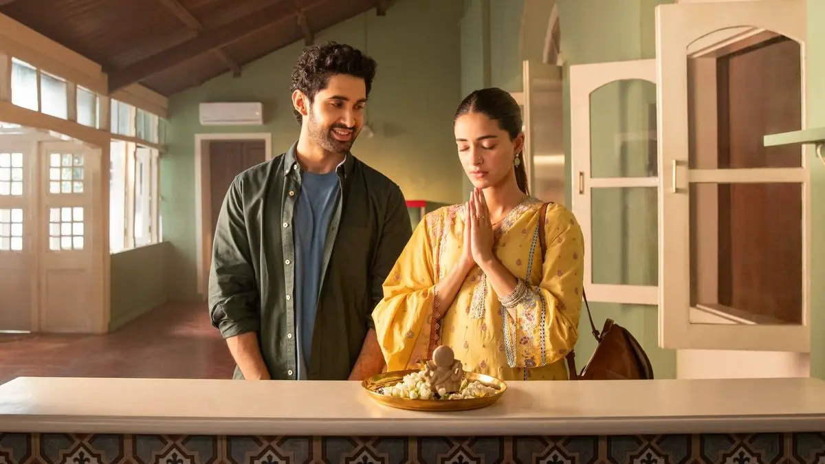 Chand Mera Dil Worldwide Box Office (Closing Collection): Ananya Panday ...