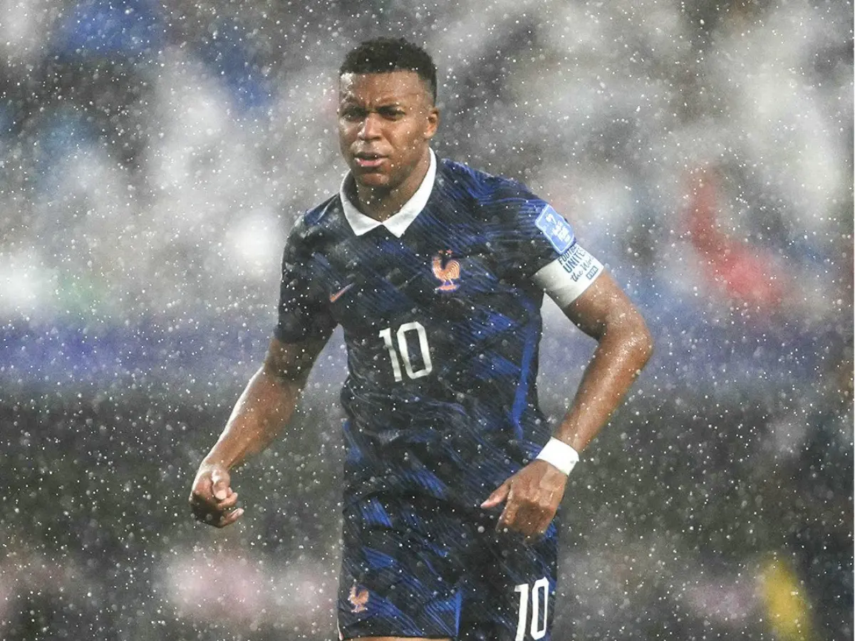 France vs Iraq 2nd Half Delayed Due To Extreme Weather Conditions In ...