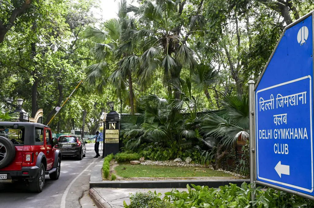 'We Will Choke': Delhi HC Criticises Union Govt's Plan to Take Over ...