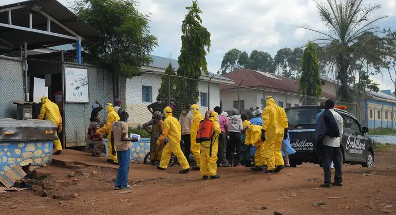 Building trust and lab testing at the heart of DRC Ebola response: WHO ...