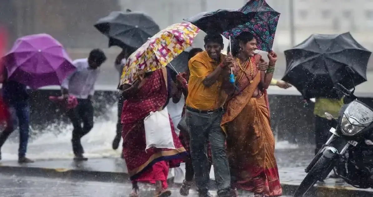 সোম-মঙ্গল সামান্য স্বস্তি, তারপরেই ফের দুর্যোগের ভ্রুকুটি! কলকাতা ও ...