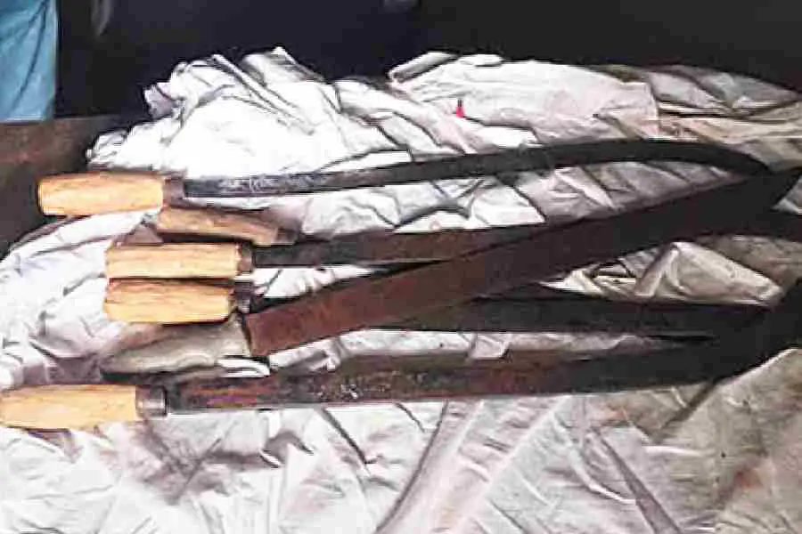 After cash, weapons found at Surendranath College in Kolkata | Dailyhunt