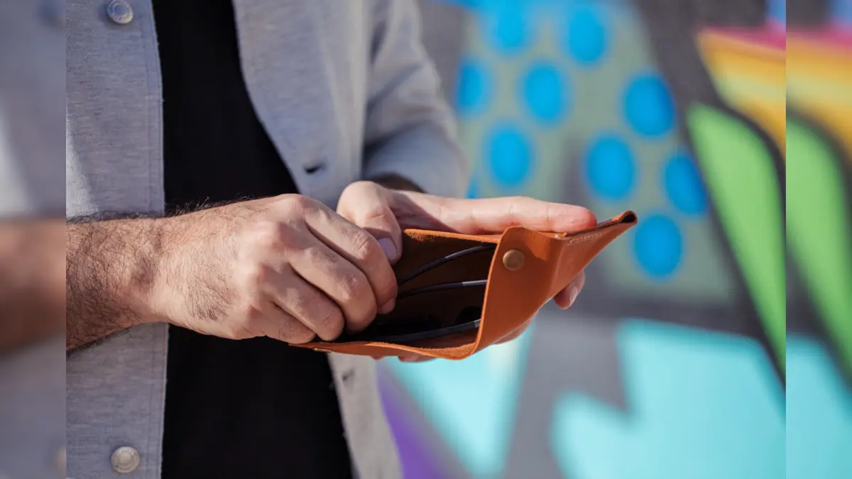 7 Lucky Things To Keep In Your Wallet To Attract Money And Prosperity ...