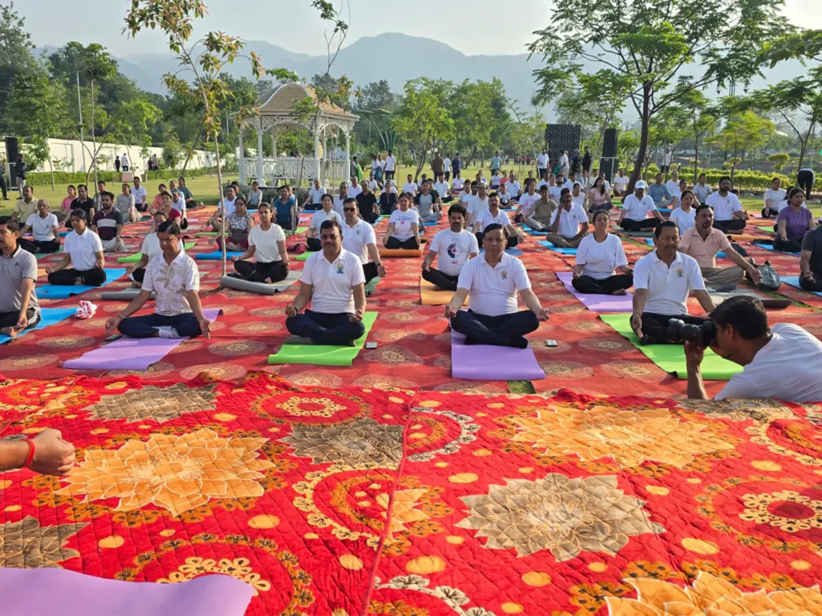Over 1,000 people join mass session in Dehradun on 12th International ...