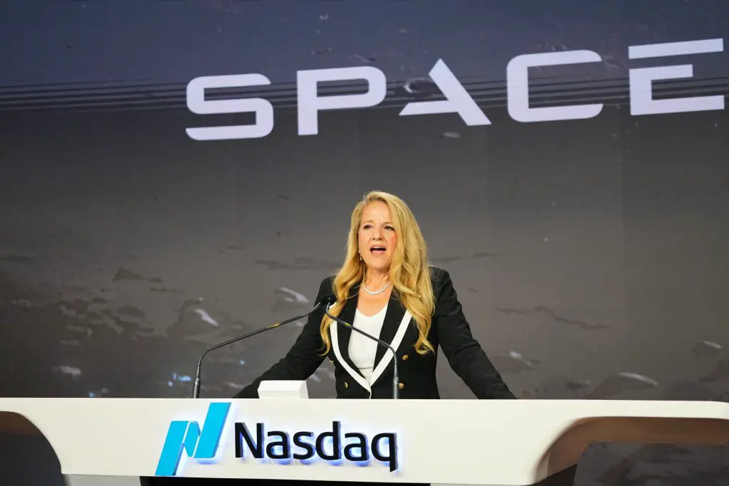 Investors in China Secretly Acquired Stakes in SpaceX Before IPO ...