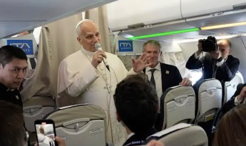 Pope Leo XIV's Return Flight Disrupted by Technical Fault, Forced to ...