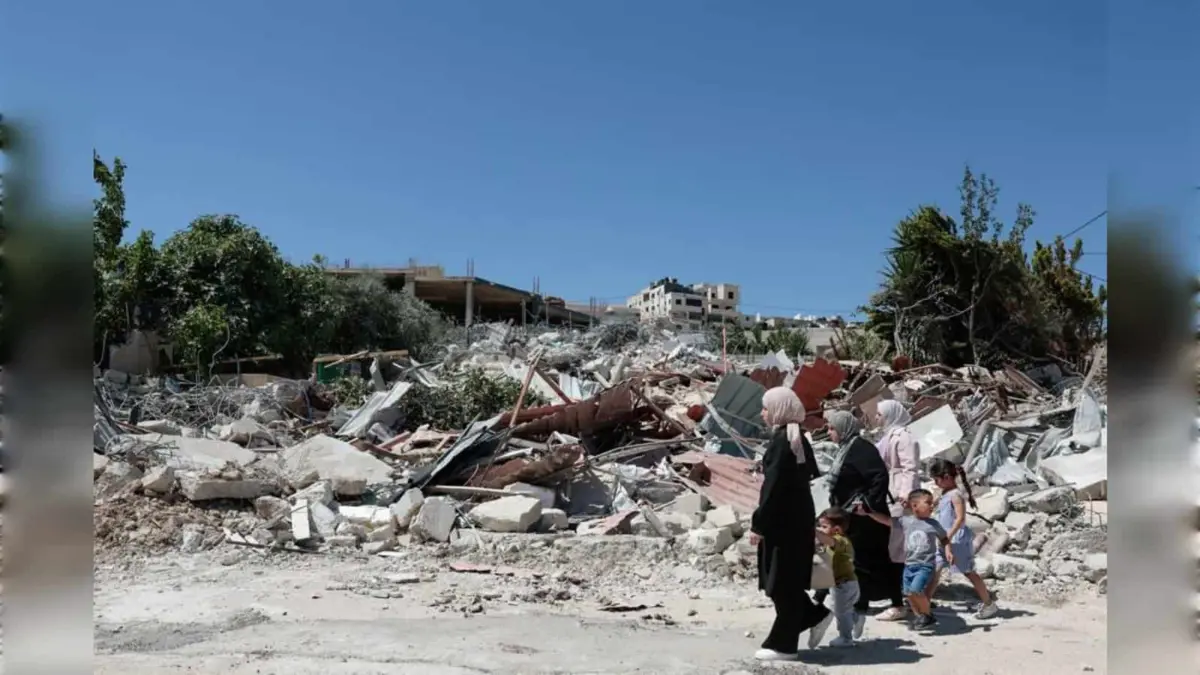 Jerusalem demolitions leave Palestinian families in limbo | Dailyhunt