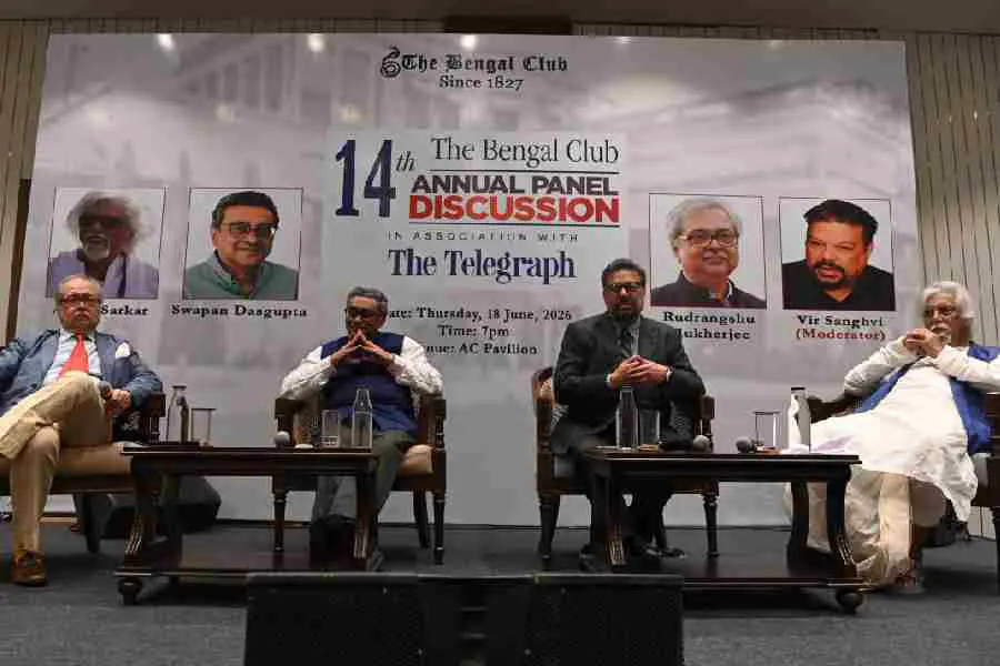 Raj ghosts & hope at elite club table as panel debates colonial ...