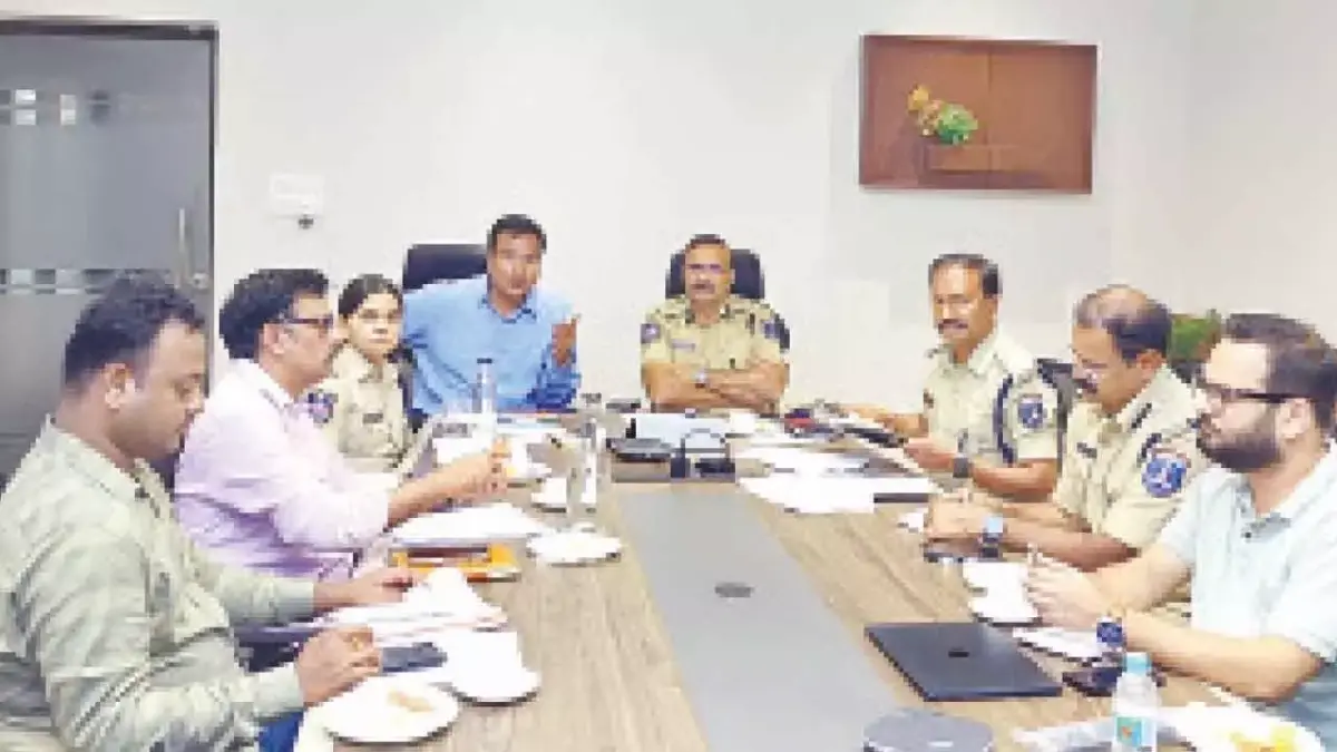 Cyberabad gears up for monsoon, targets water logging hotspots | Dailyhunt