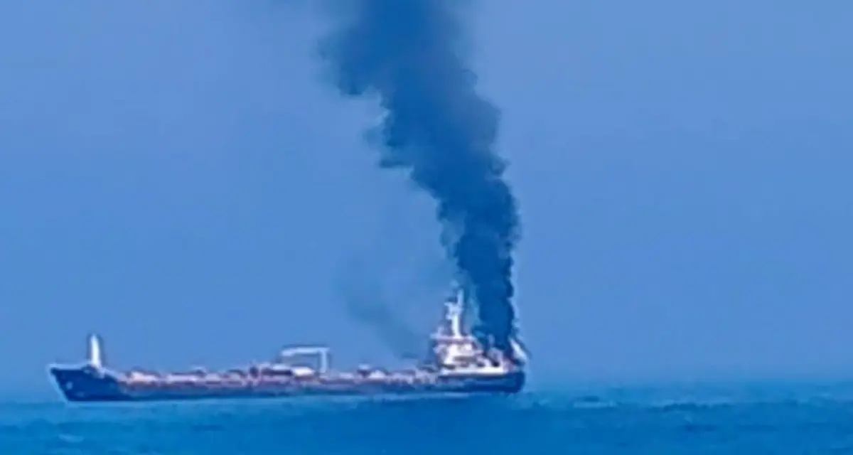 US Navy rescues 14 Indians after vessel capsizes off Oman | Dailyhunt