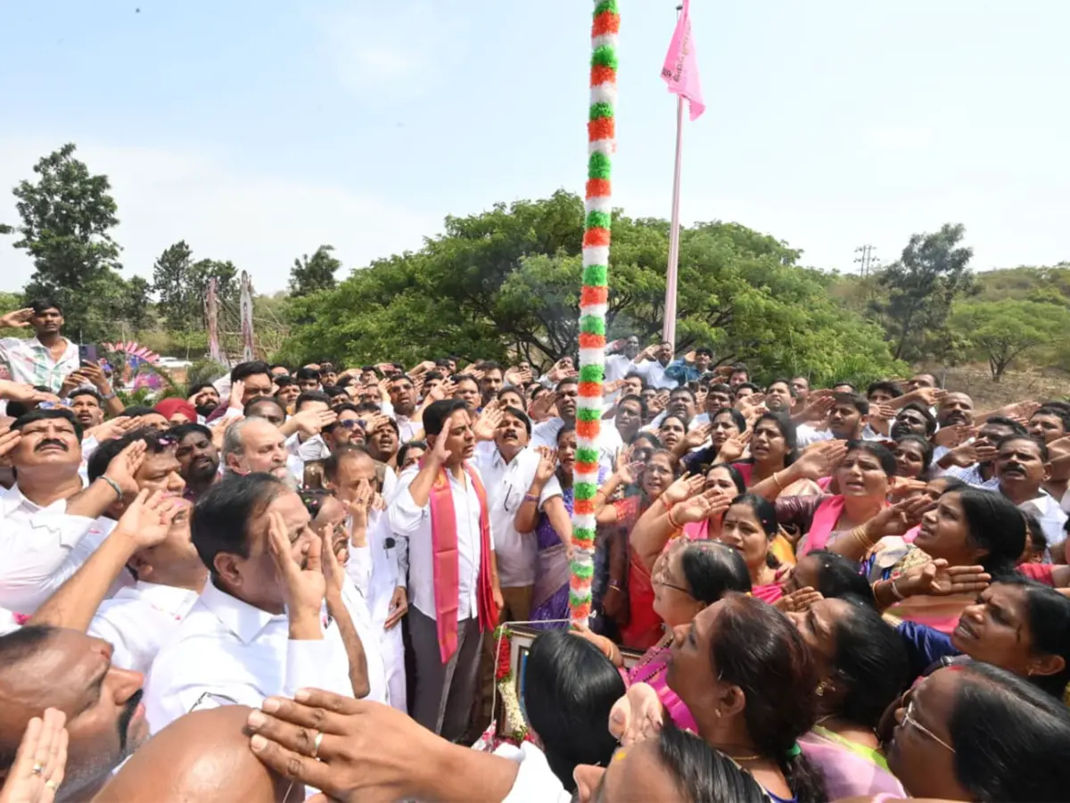 BRS working president K T Rama Rao marks Telangana Statehood Day with ...