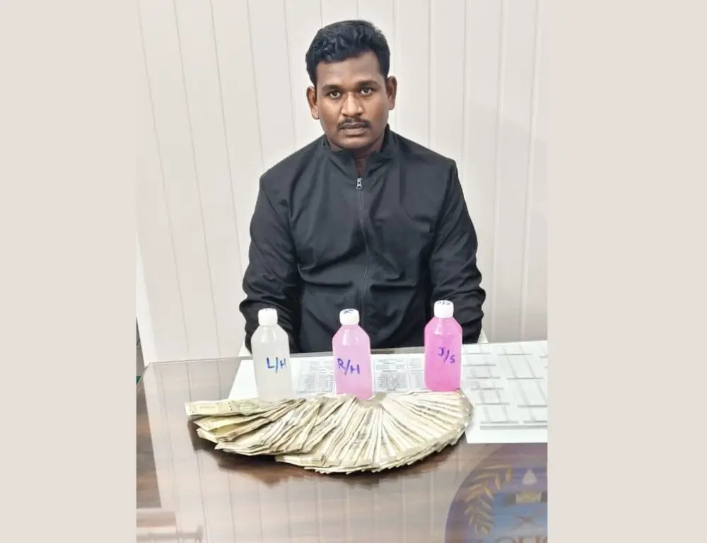ACB traps Gandhi Nagar SI while taking ₹50,000 bribe | Dailyhunt