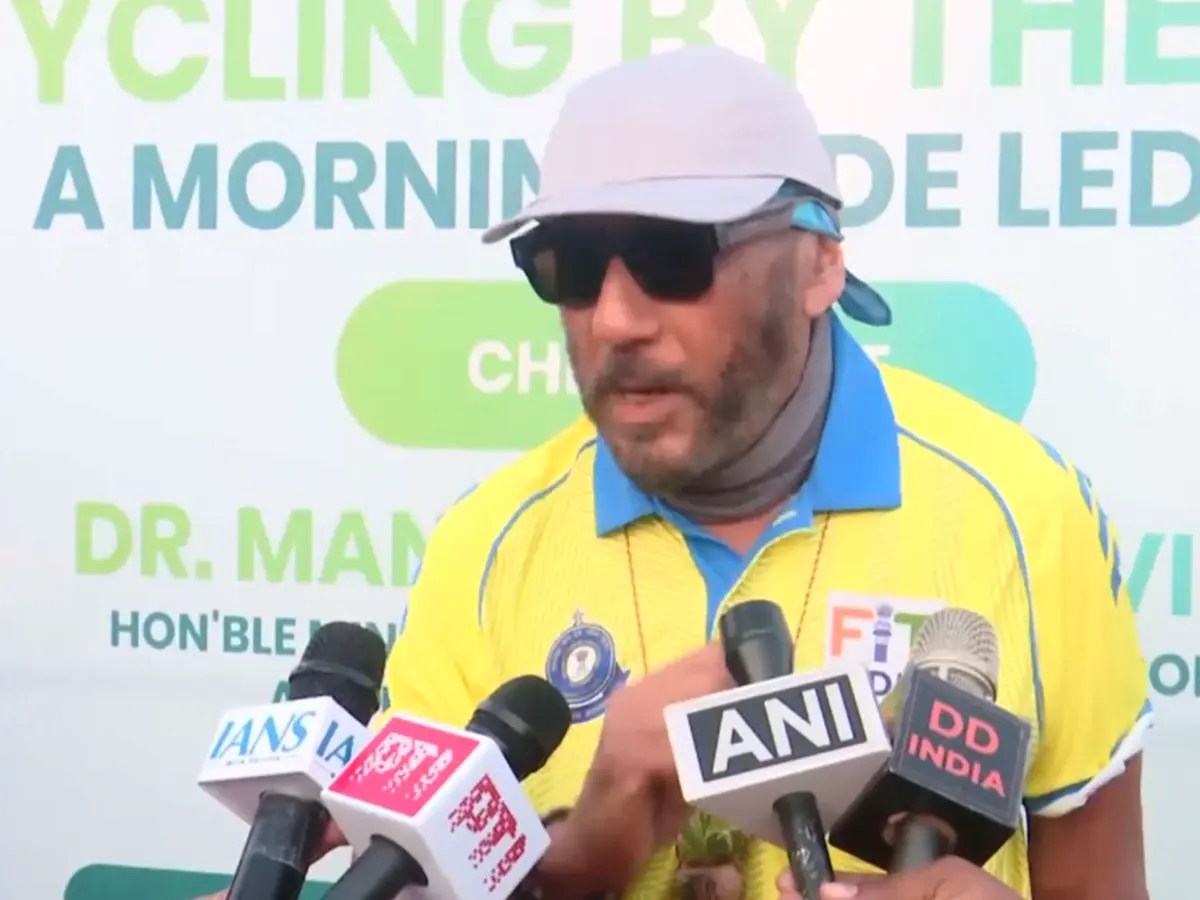 "Fitness is everything," says Jackie Shroff as he participates in Fit ...