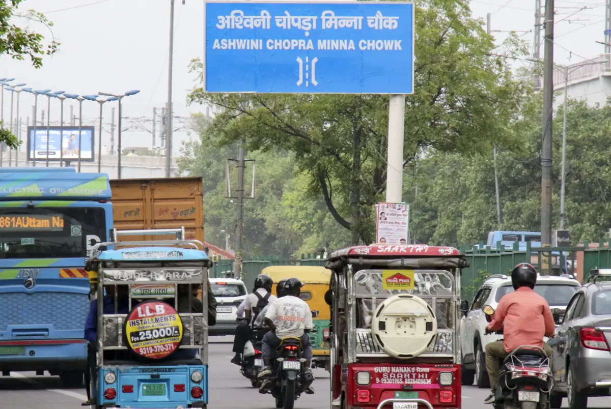 Delhi LG, CM unveil Ashwini Chopra (Minna) Chowk, honouring former MP ...