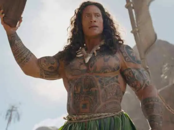 Dwayne Johnson Reveals His Daughters' Honest Reaction To His Maui Look ...