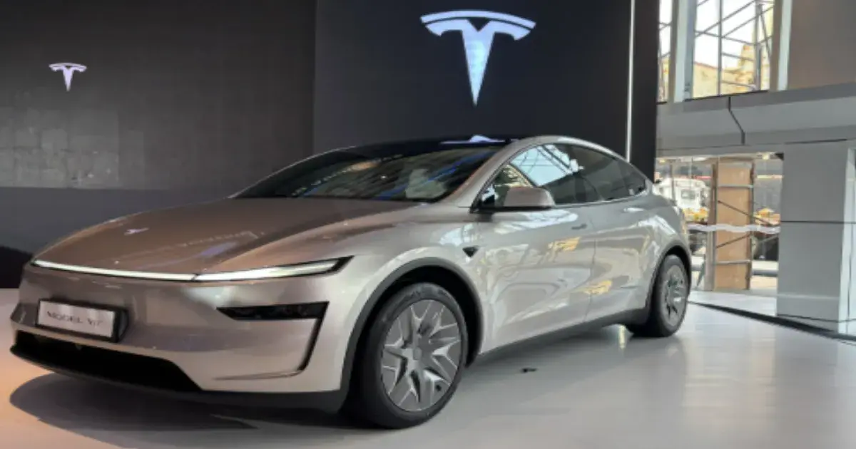 Tesla Model Y L Offers Six Seats, 681 Km Range at Rs 61.99 Lakh | Dailyhunt