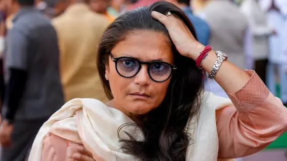TMC Faces Another Jolt; Sushmita Dev Quits Party, Gives Up Rajya Sabha ...