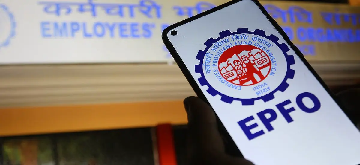 PF অ্যাকাউন্ট আছে? বিনা প্রিমিয়ামে পান ৭ লাখ টাকার জীবনবিমা! জানুন ...