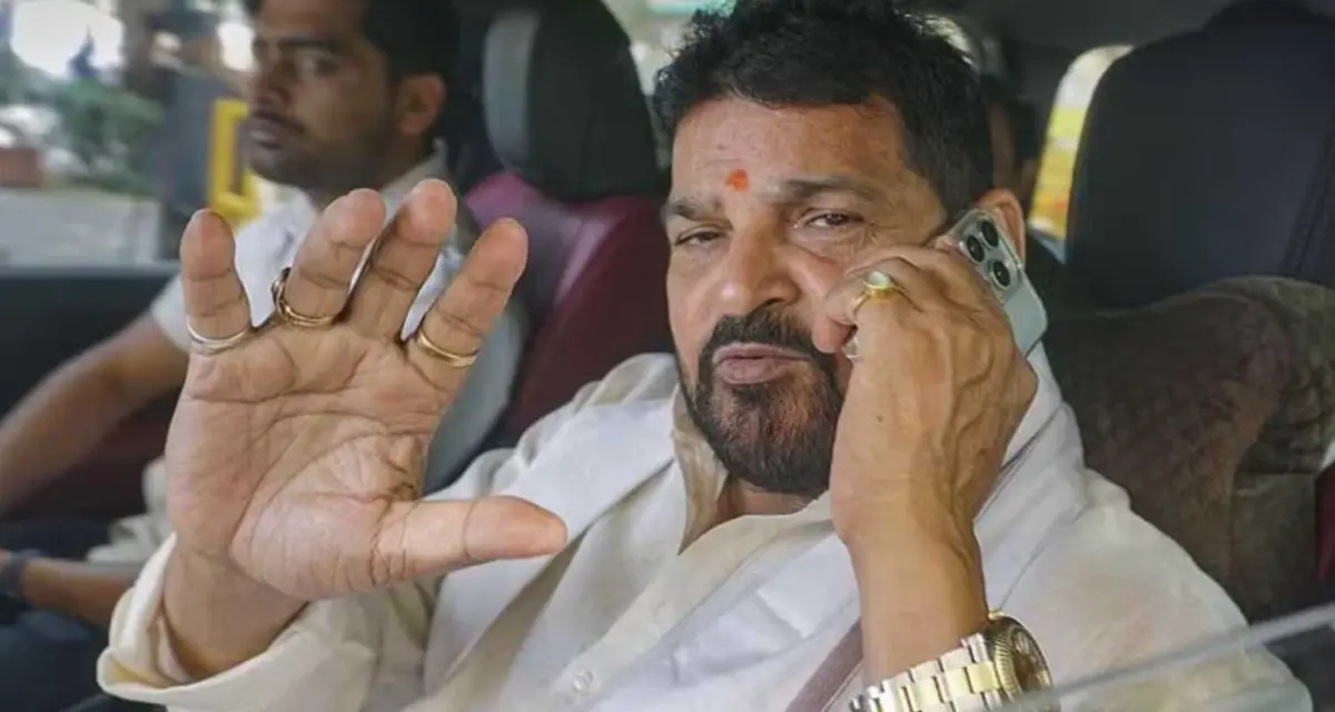 BJP leader Brij Bhushan alleges funds scam at Ram Temple | Dailyhunt