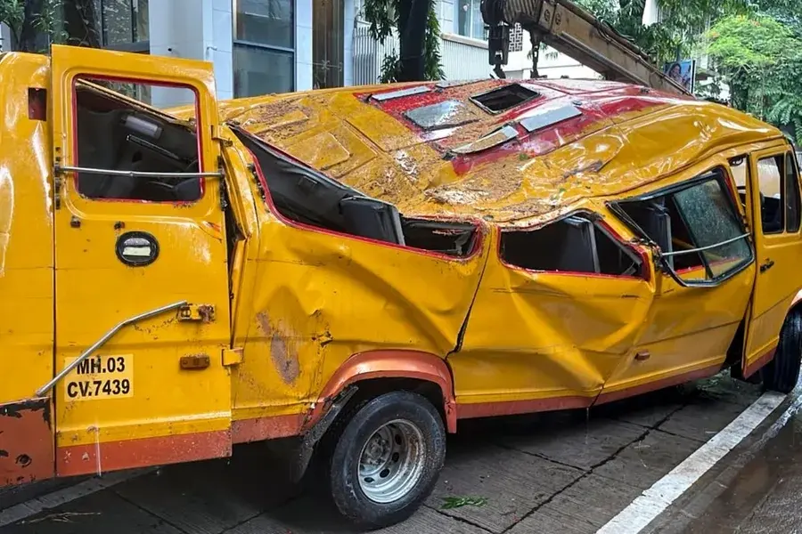 11-year-old dies after tree crashes onto school bus in Mumbai, 5 ...