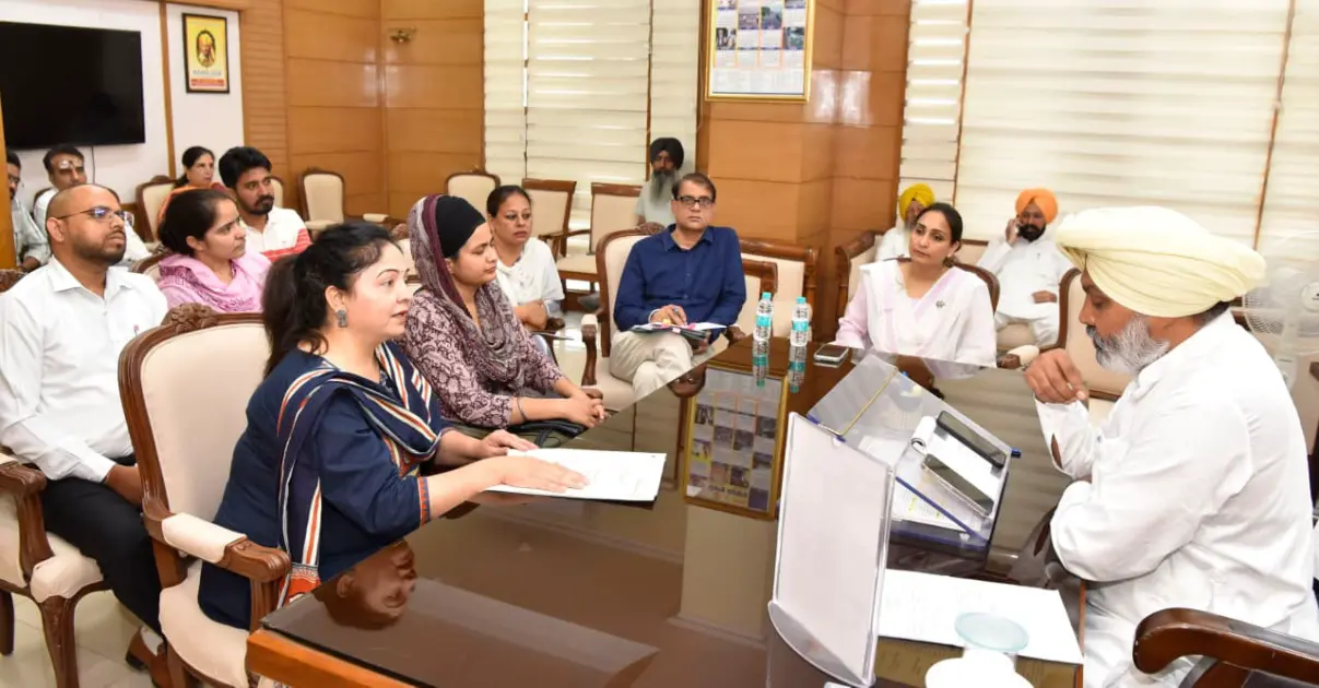 Punjab govt reviews education staff demands, assures action | Dailyhunt