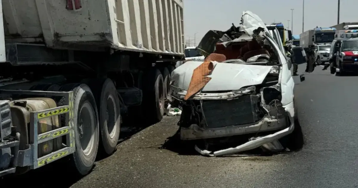 Seven Killed, Nine Injured In Dubai Bus Crash Involving Indian Workers ...