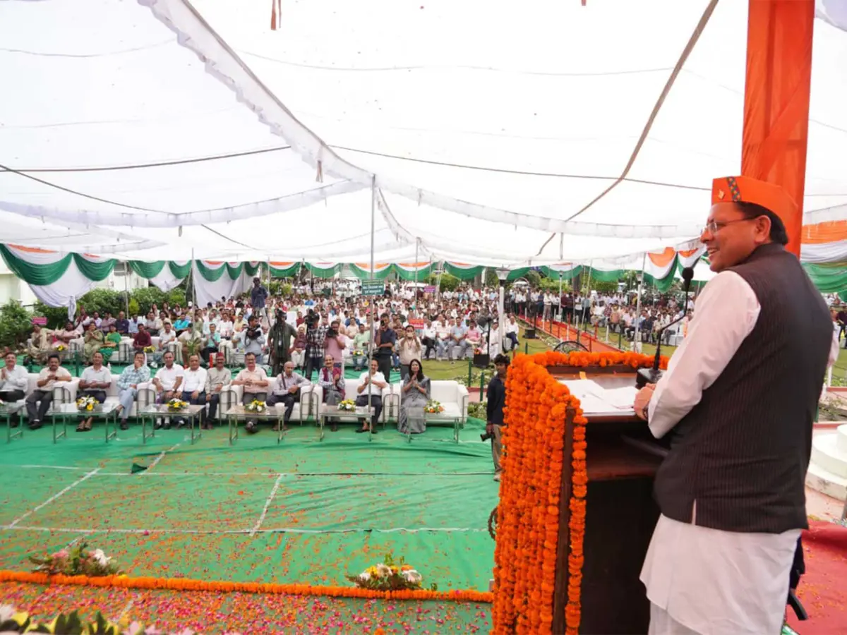 Uttarakhand CM Dhami administers oath to Uttarakhand Secretariat ...