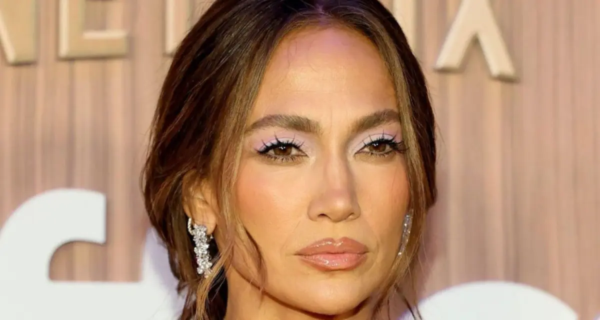 Jennifer Lopez calls Oscar-winning 'Nomadland' the 'worst film' | Dailyhunt