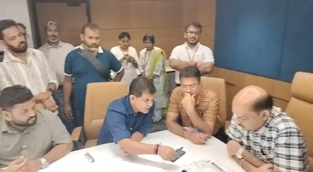Anjuna Residents Protest Soaring Power Bills | Dailyhunt