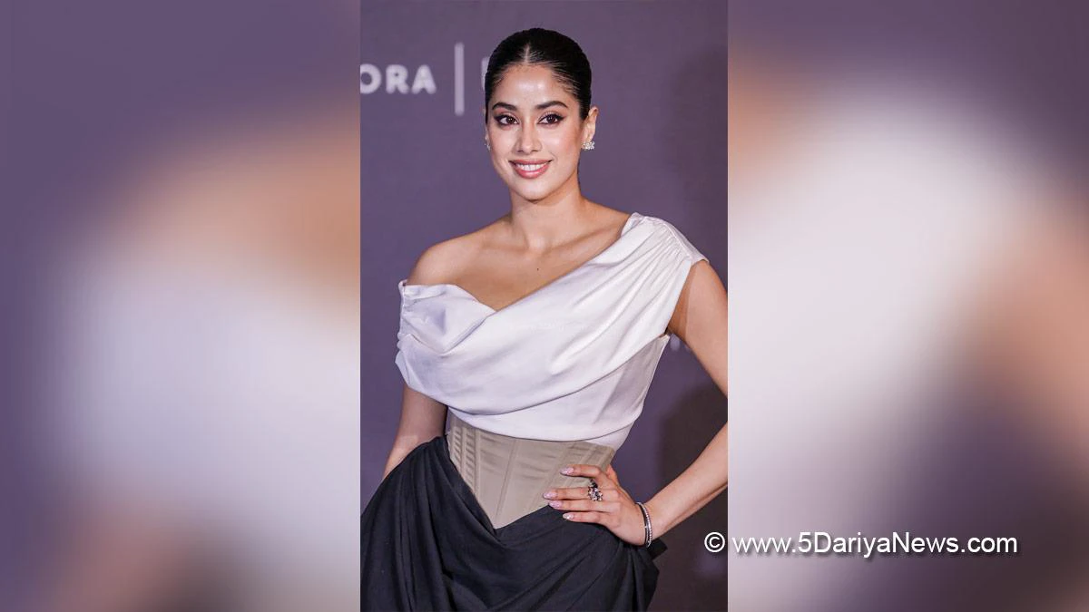 Janhvi Kapoor reveals why she won't attempt Malayalam again | Dailyhunt