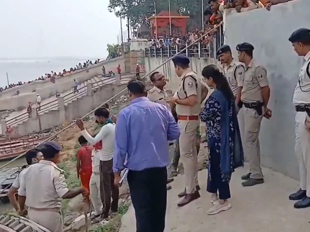 7 drown as boat capsizes at Umanath Ganga Ghat in Patna's Barh | Dailyhunt