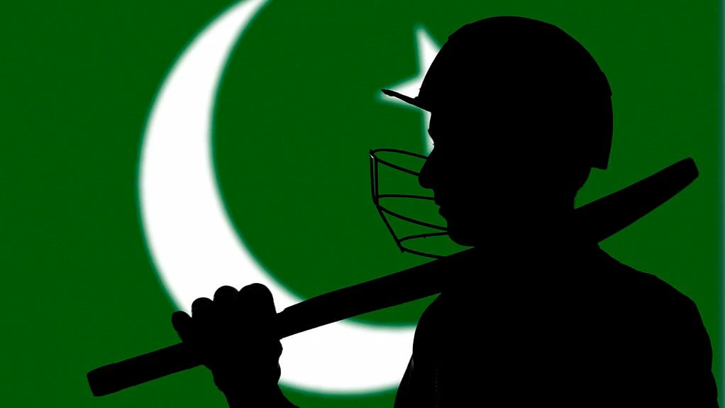 Haroon Rasheed blames administration for Pakistan's decline, hails ...