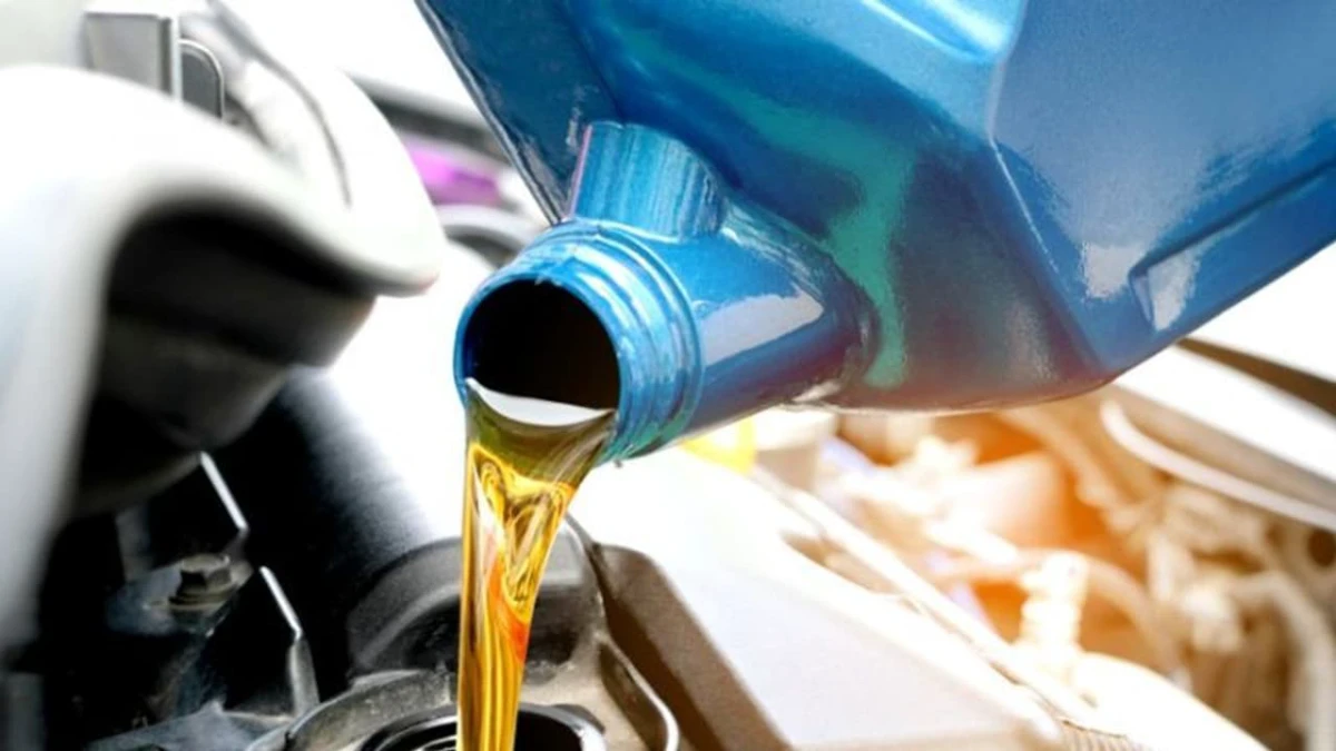 Bike Tips: আপনার বাইকের জন্য কোন মোবিল সবচেয়ে ভাল? চেঞ্জ করার আগে জানা ...