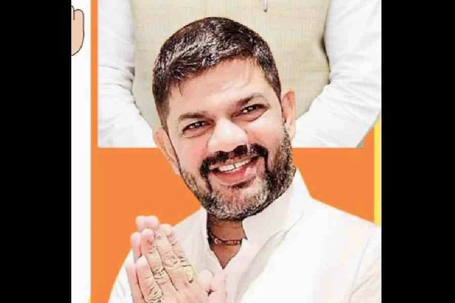 Rakesh Singh, BJP candidate from Kolkata Port constituency accused of ...