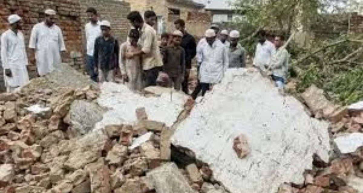 Nuh wall collapse during thunderstorm, 2 children killed | Dailyhunt
