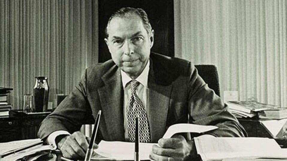 Quote of the day by Walter Wriston: 'Judgment comes from experience ...
