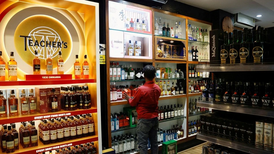 WB Liquor Prices: মদের দাম বাড়ানো হোক বাংলায়! শুভেন্দু সরকারের কাছে ...