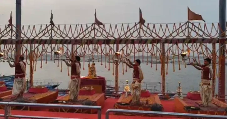 Festive fervour grips Varanasi on Ganga Dussehra | Dailyhunt