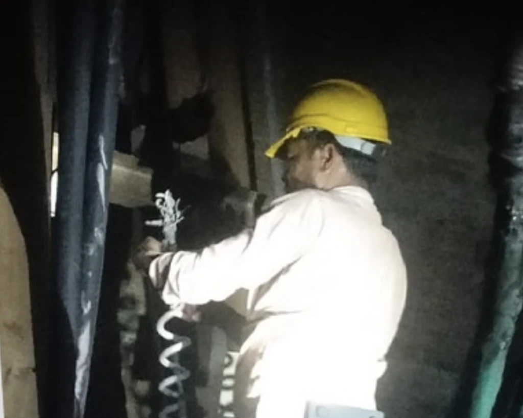 Mosquitoes, Torch Light and Anger: Inside a 24-Hour Power Cut in the ...