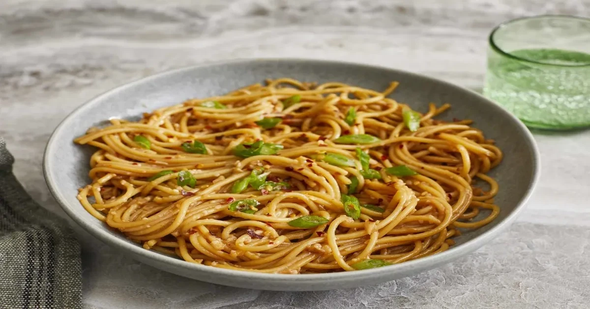 Easy Burnt Garlic Noodles Recipe Perfect For Quick Home Cooking | Dailyhunt