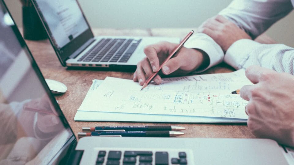I asked ChatGPT: Should I pay a CA to file ITR? It explains when expert ...